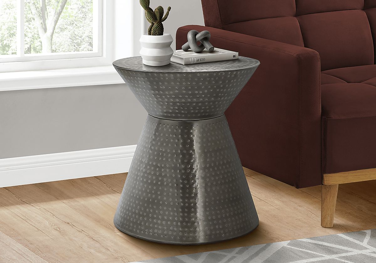 Sperra Silver Gray Accent Table | Rooms to Go