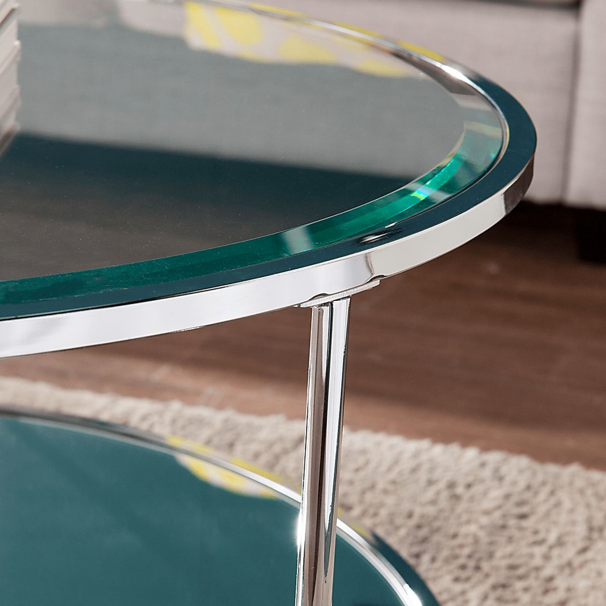 Starride Silver Gray Cocktail Table | Rooms to Go