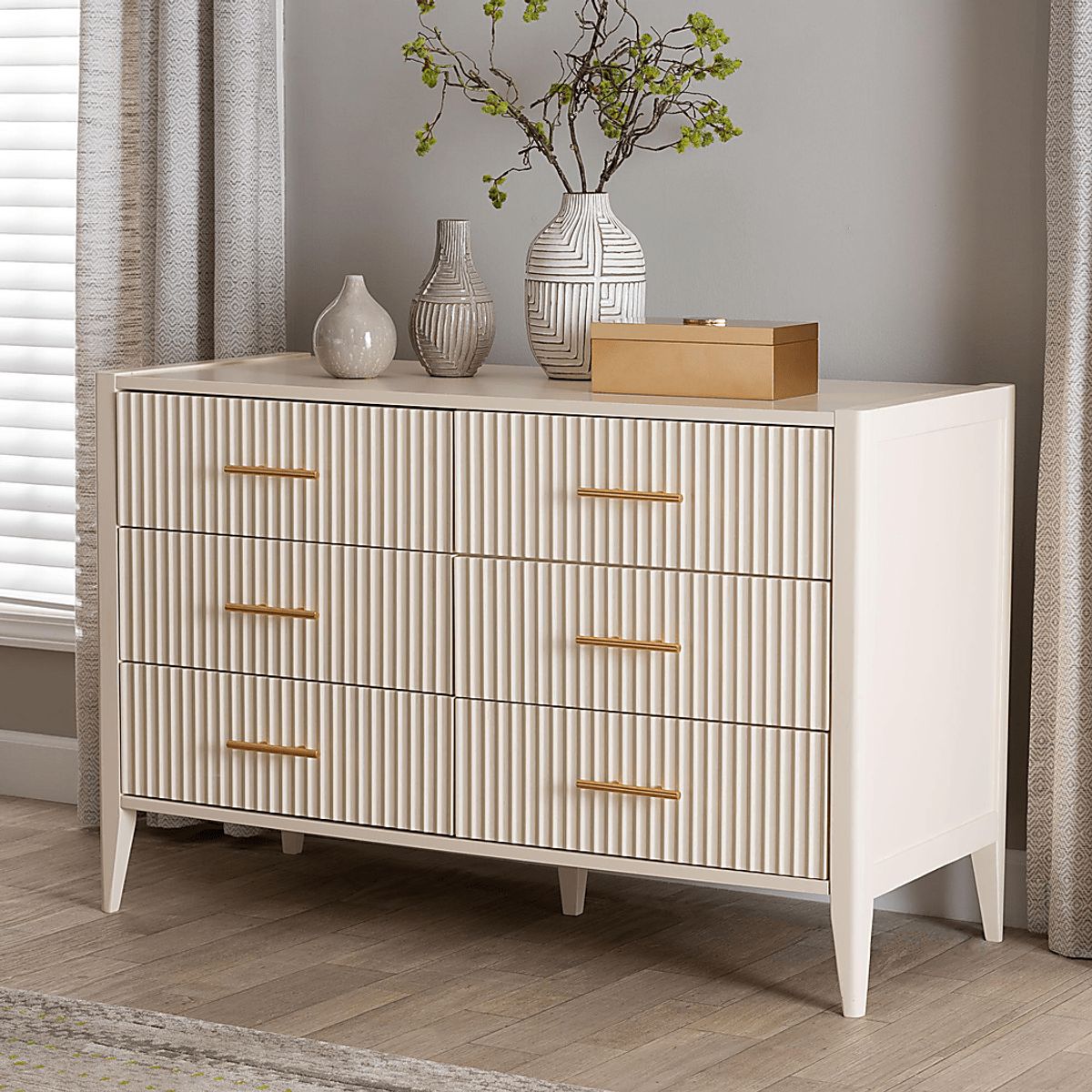 Steagall Ivory Beige Dresser | Rooms to Go