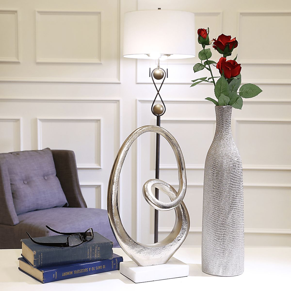 Stutson Silver Gray Vase | Rooms to Go
