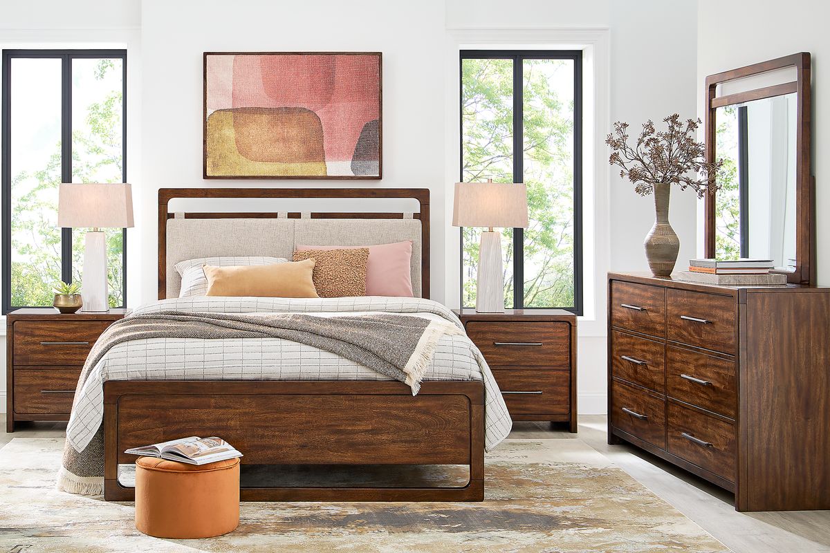 Surrey Ellis Caramel Light Wood Polyester Fabric 3 Pc Queen Upholstered Bed | Rooms to Go