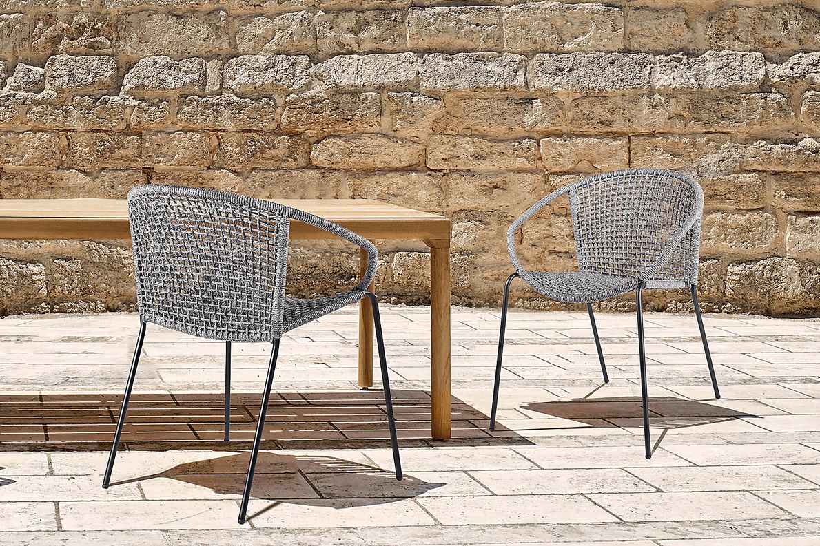 Terela Gray Outdoor Arm Chair, Set of 2 - Rooms To Go