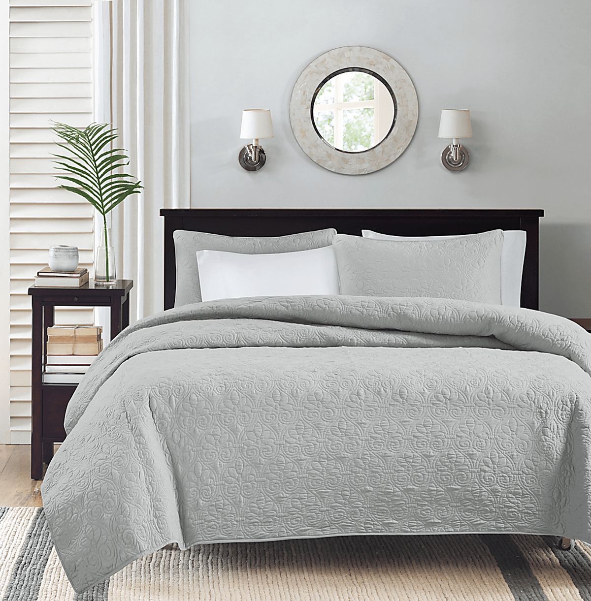 Toyah Gray Cotton,Polyester Fabric 3 Pc Full/Queen Quilt Set | Rooms to Go