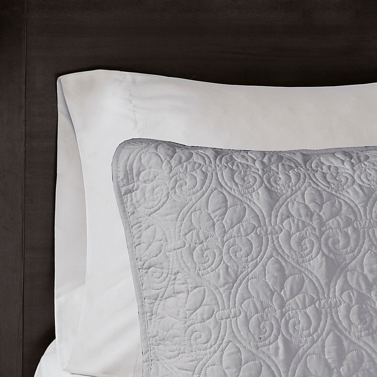 Toyah Gray Cotton,Polyester Fabric 3 Pc Full/Queen Quilt Set | Rooms to Go
