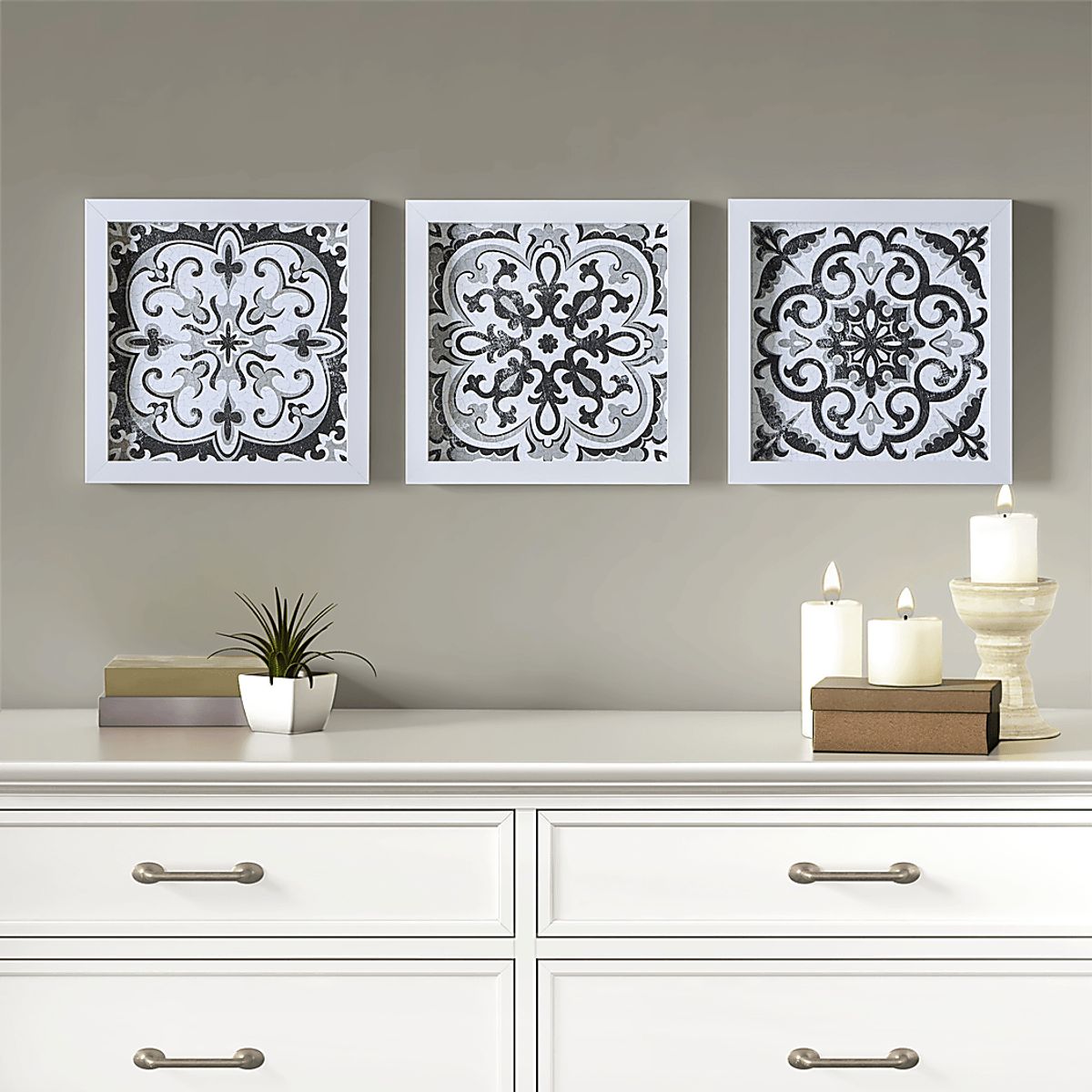 Tukwet White Artwork Set Of 3 | Rooms to Go