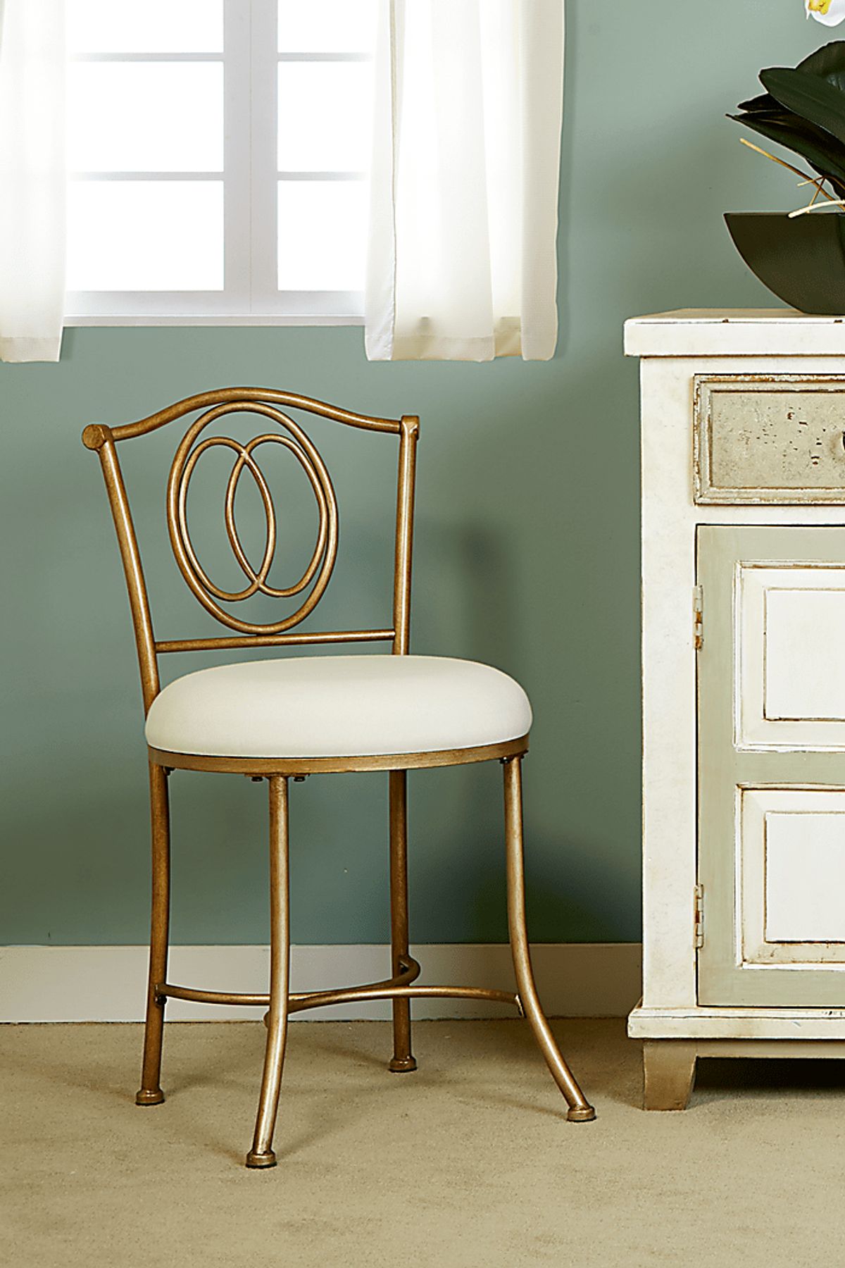 Vickie Natural Light Wood Vanity Stool | Rooms to Go