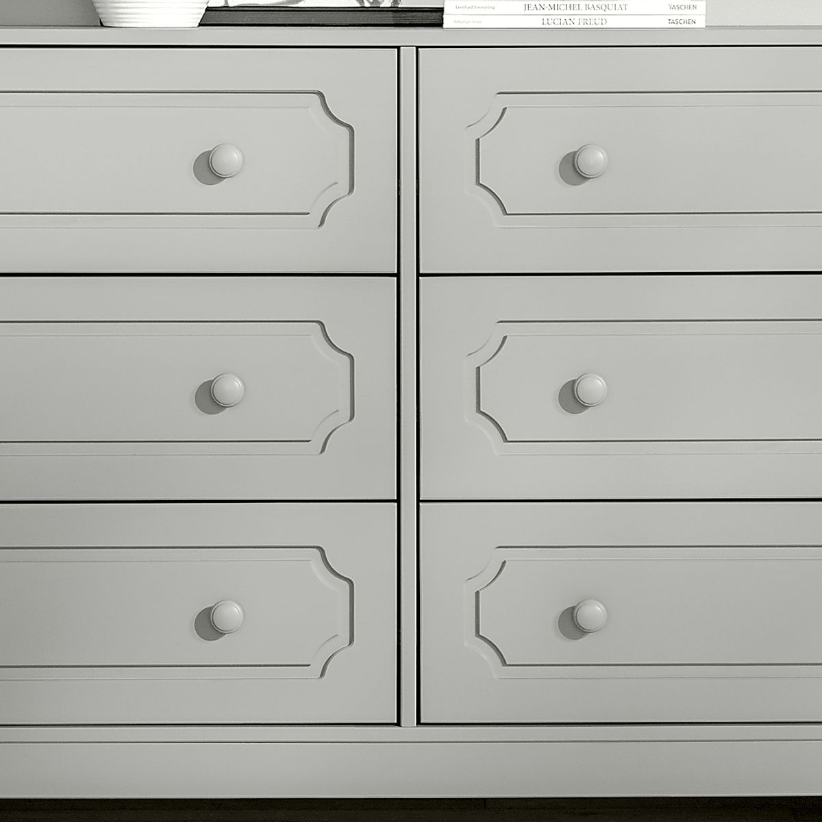 Wainfleet Gray Dresser | Rooms to Go