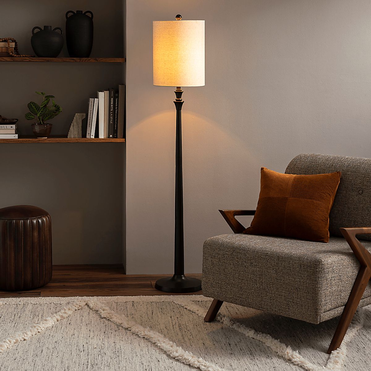 Waples Hills Black Floor Lamp | Rooms to Go