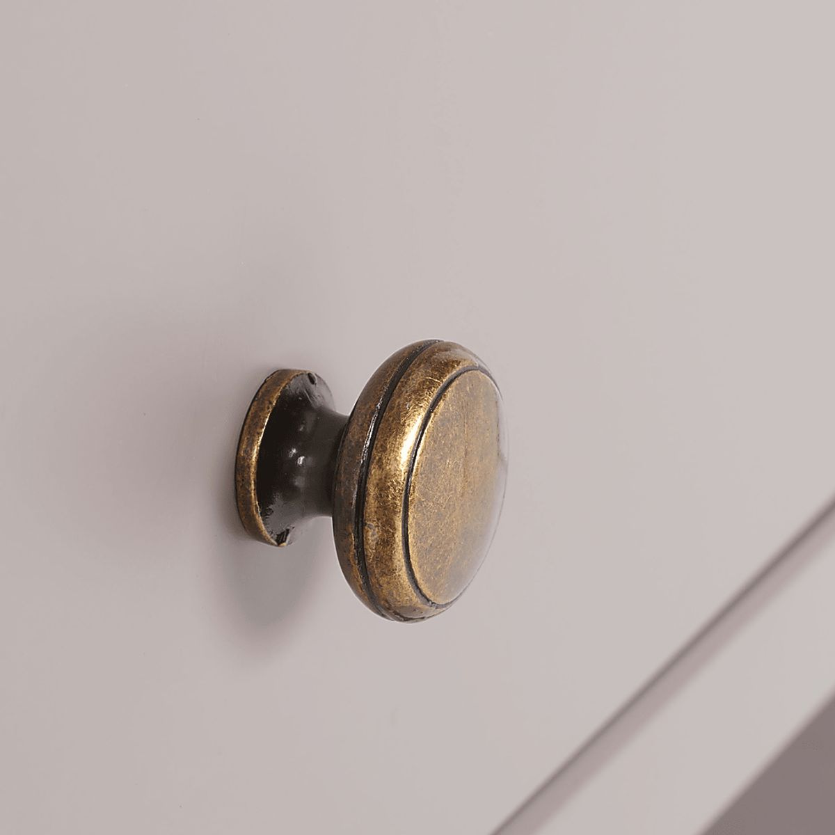 Wespanee Gray Nightstand | Rooms to Go