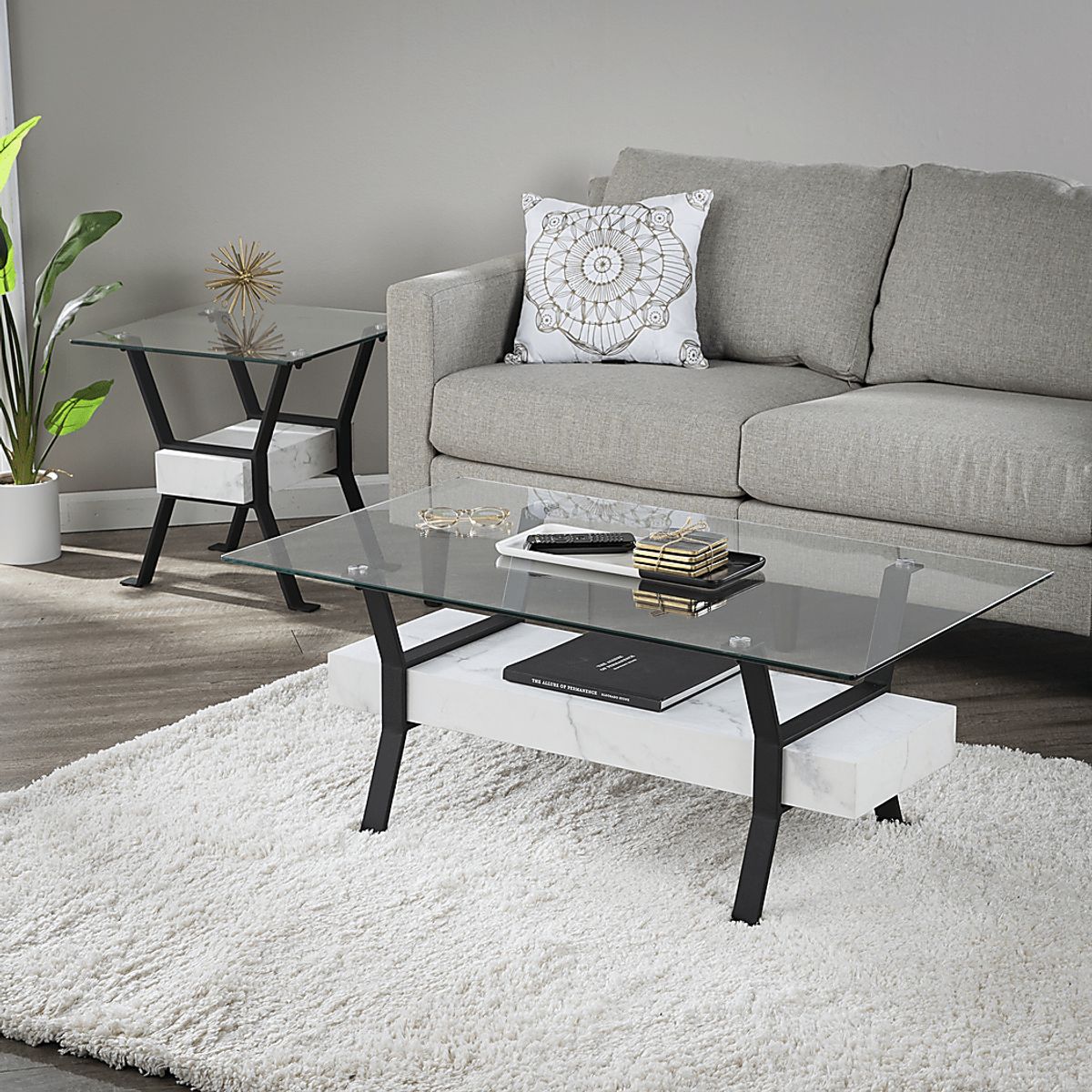 Willowglen Black Black,Colors Cocktail Table | Rooms to Go