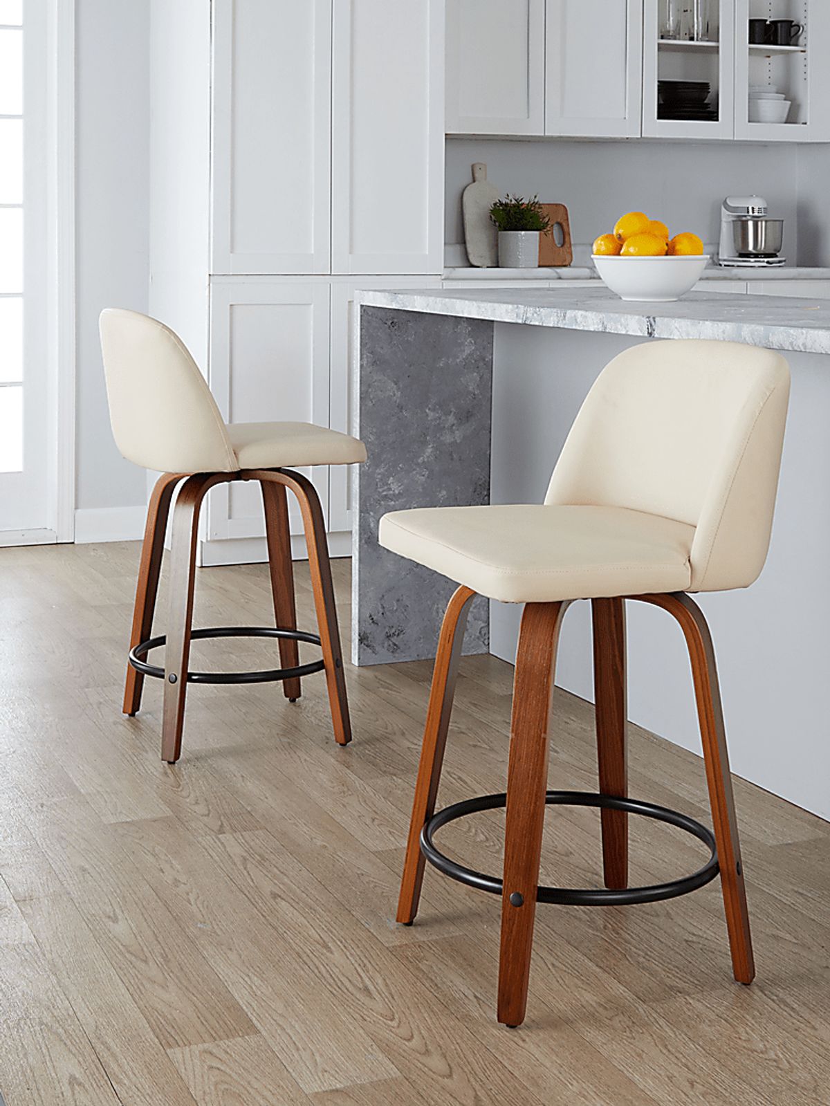 Wymering VII Walnut Dark Wood Cream Beige Polyester Fabric Swivel Barstool | Rooms to Go