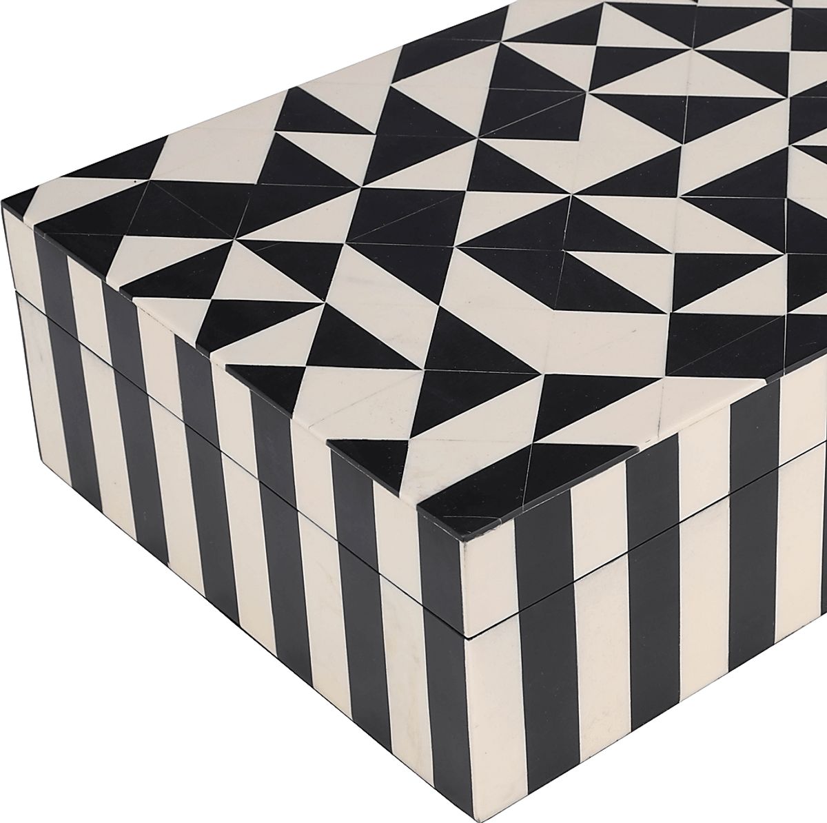 Wynchase Black Black,Colors Decorative Box | Rooms to Go