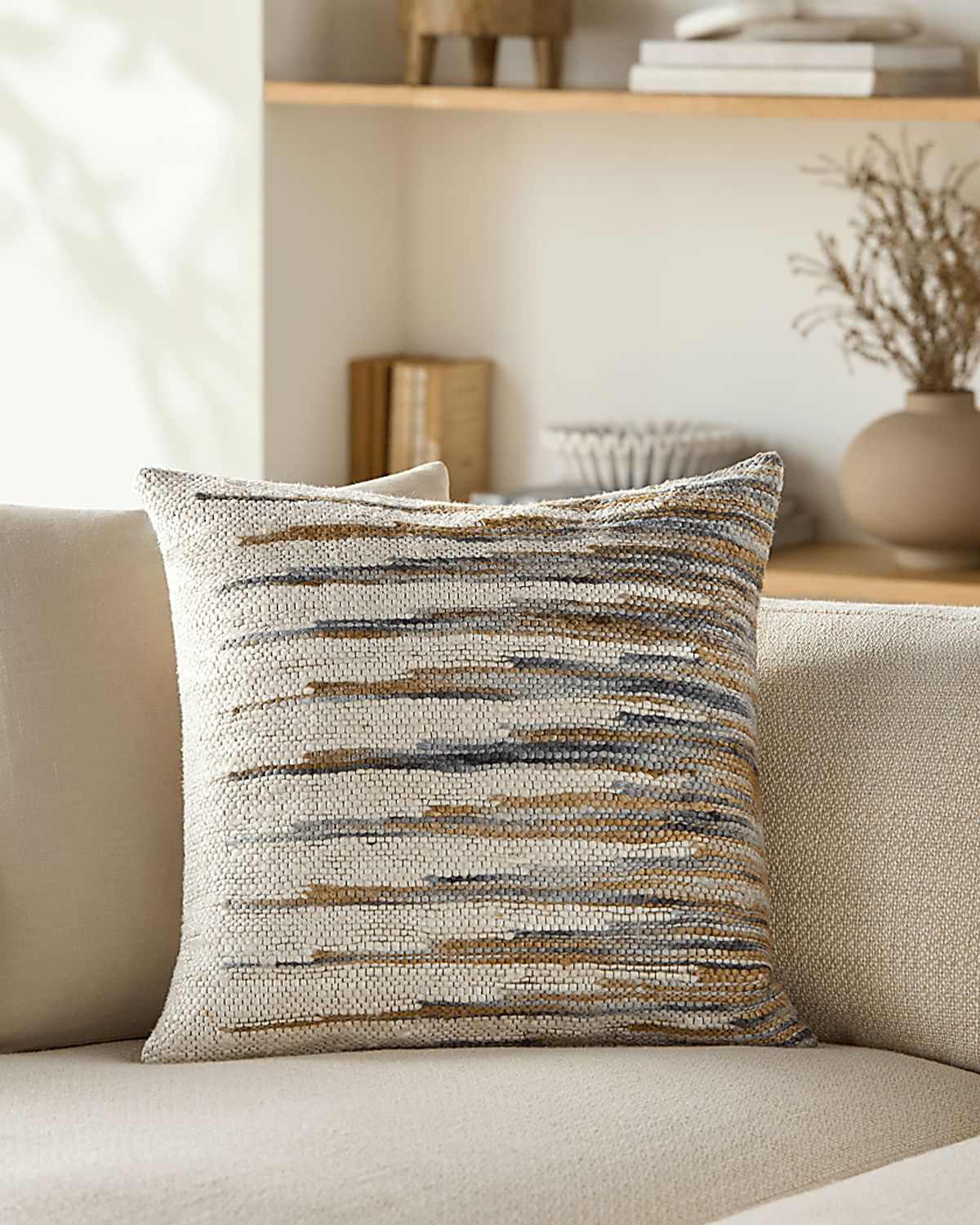 Yezu Brown Accent Pillow | Rooms to Go