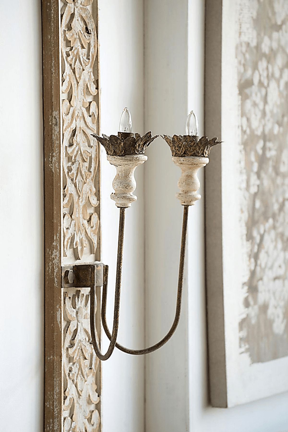 Yuma Summit Cream Beige Sconce | Rooms to Go