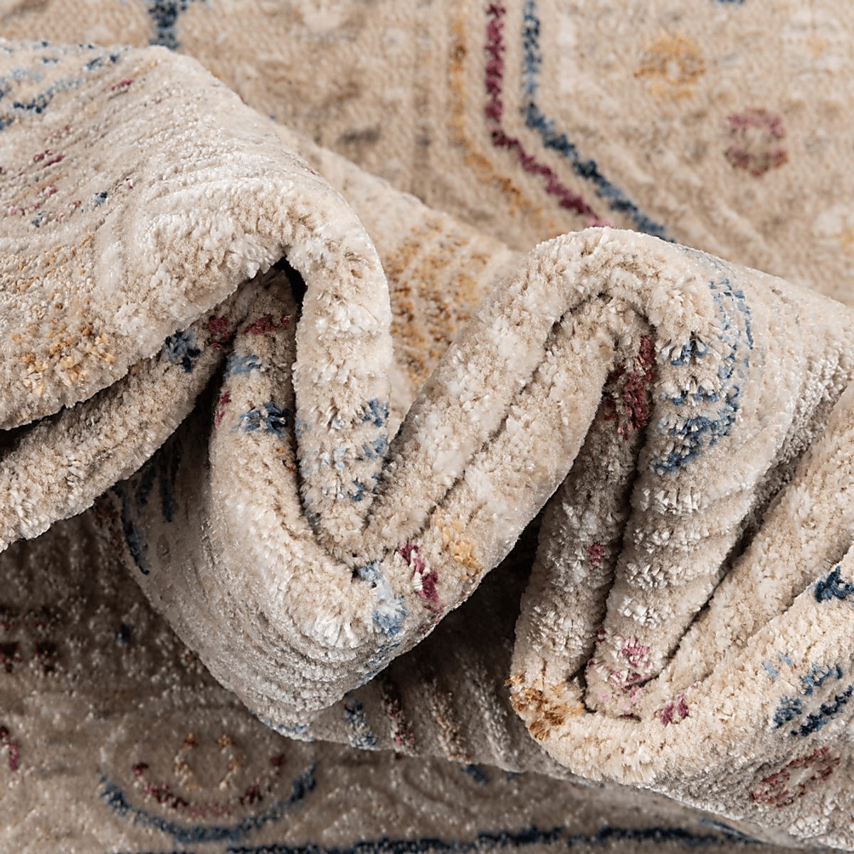 Zulfa Burgundy,Ivory Beige,Red Rugs | Rooms to Go