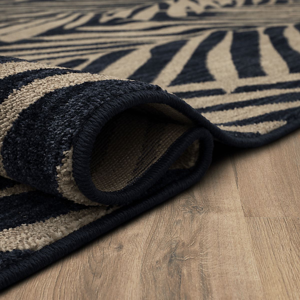 Zumin Blue Rug | Rooms to Go